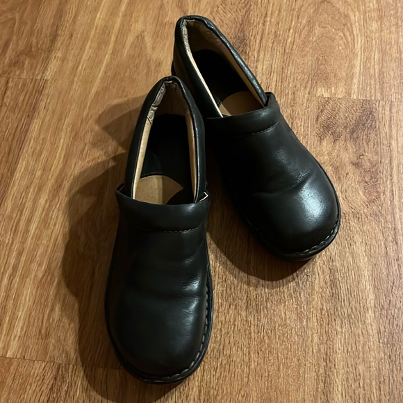 Born | Shoes | Born Concept Black Leather Slip On Clogs | Poshmark